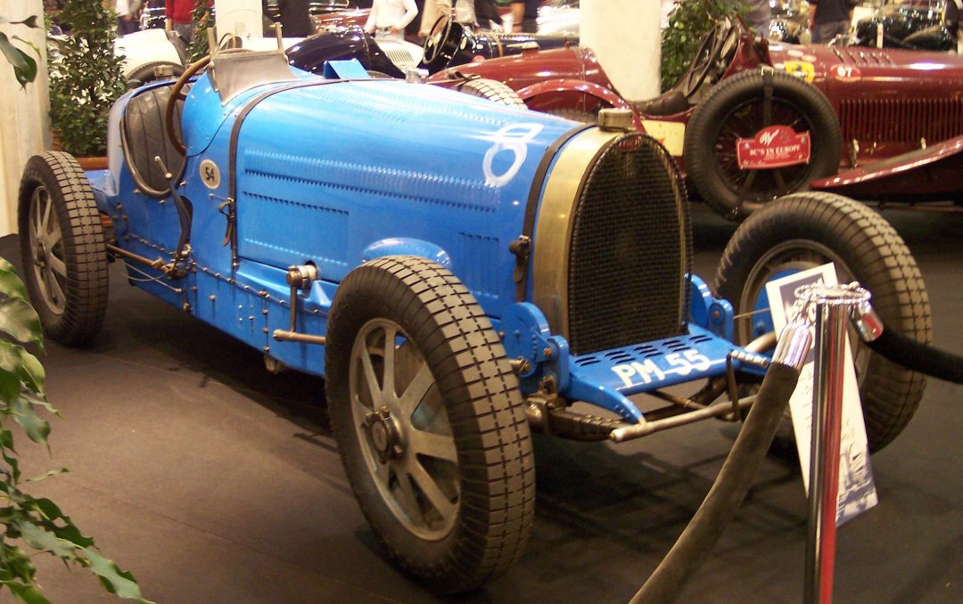 La grande famiglia da corsa delle Bugatti - Auto 1900
